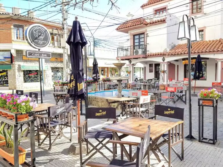 Paseo San Ignacio - Santuario Resto-Bar | Bar en Capital, La Rioja